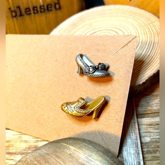 Jewelry | Shoe Lapel Pins 1 Gold 1 Silver High Heels Tiny But Adorable ...